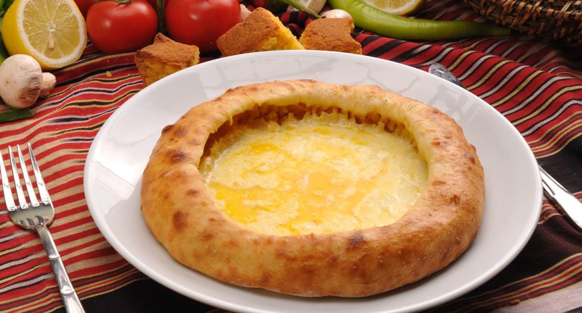 Peynirli Trabzon Pidesi